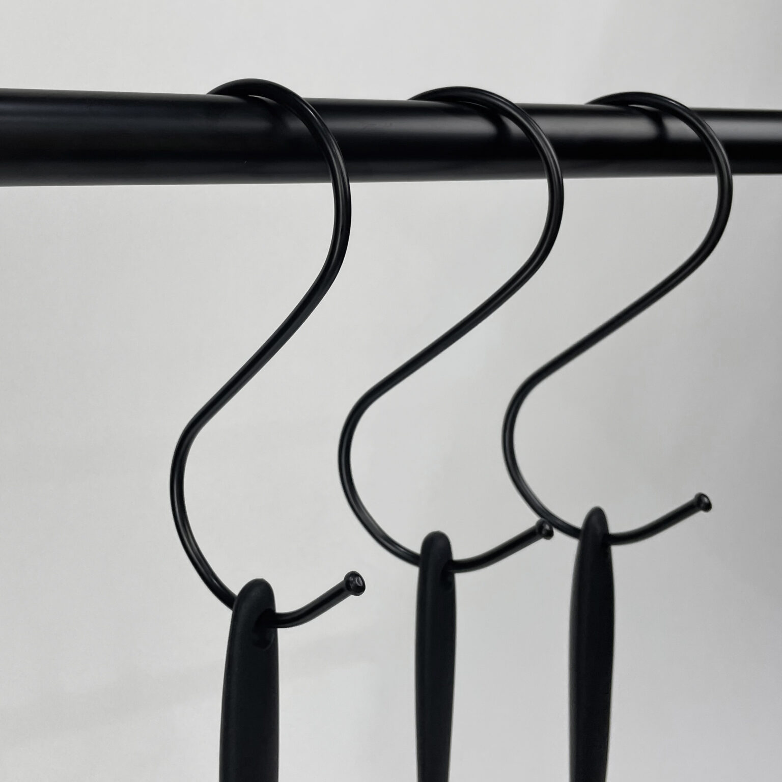 Goudkleurige kledinghangers kopen? - HomeLiving